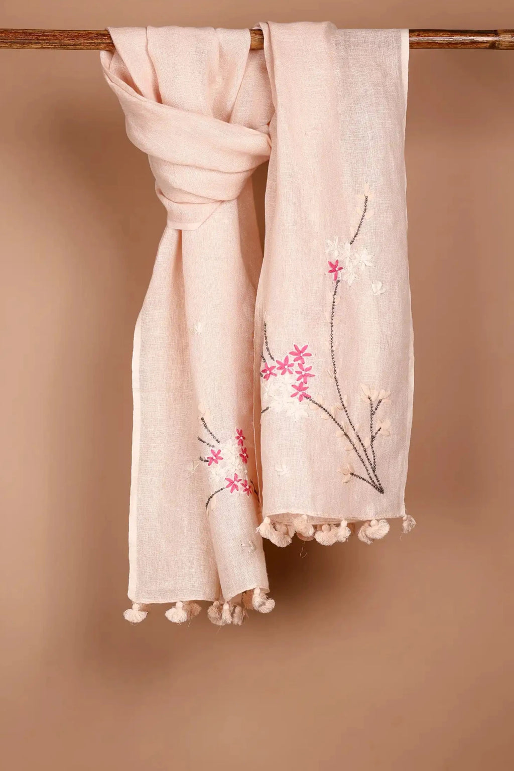 Explore Beautiful Linen stoles Online | Madhurya Collection – madhurya.com